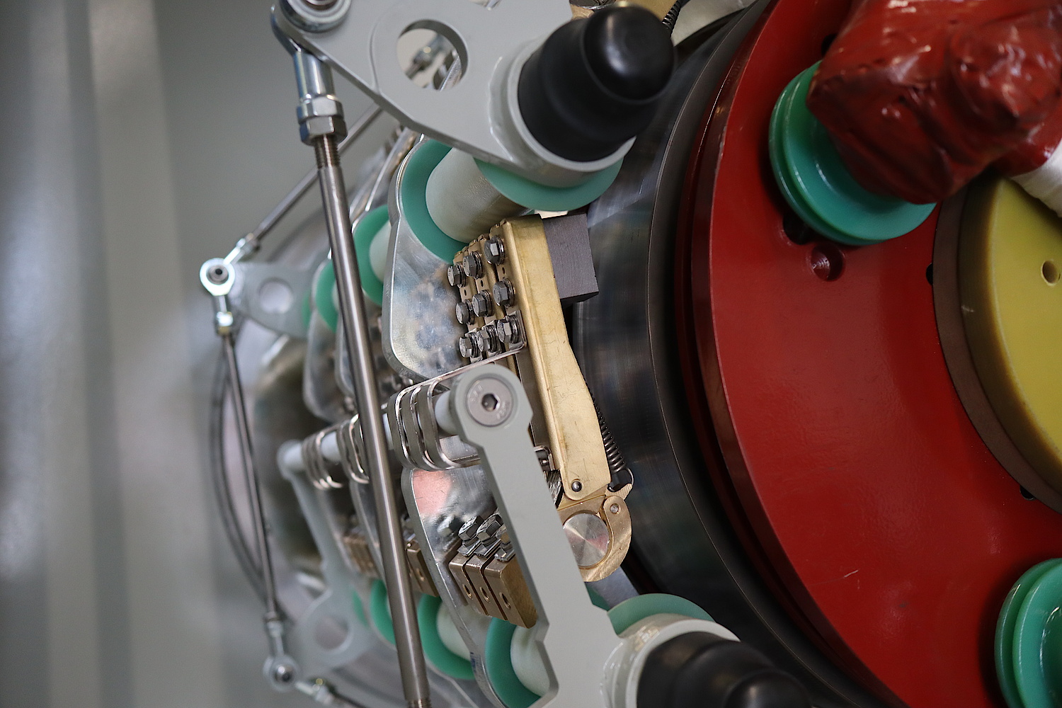 Slip-ring motors with brush lifting device