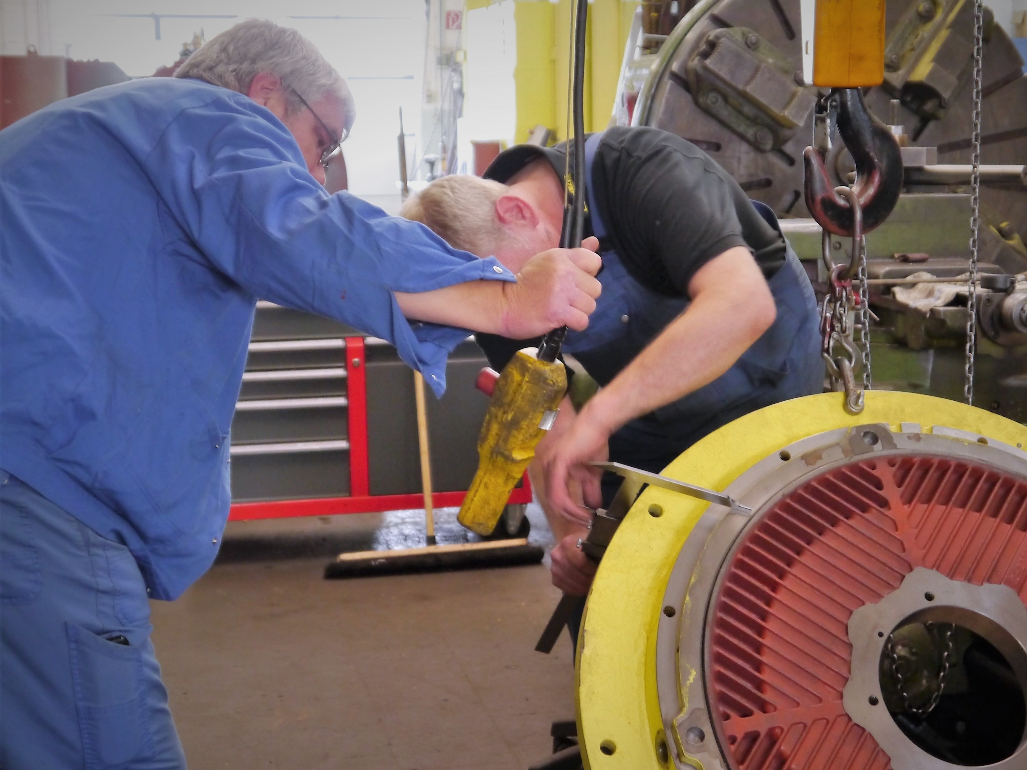 Replacement motor keeps Swedish paper mill running