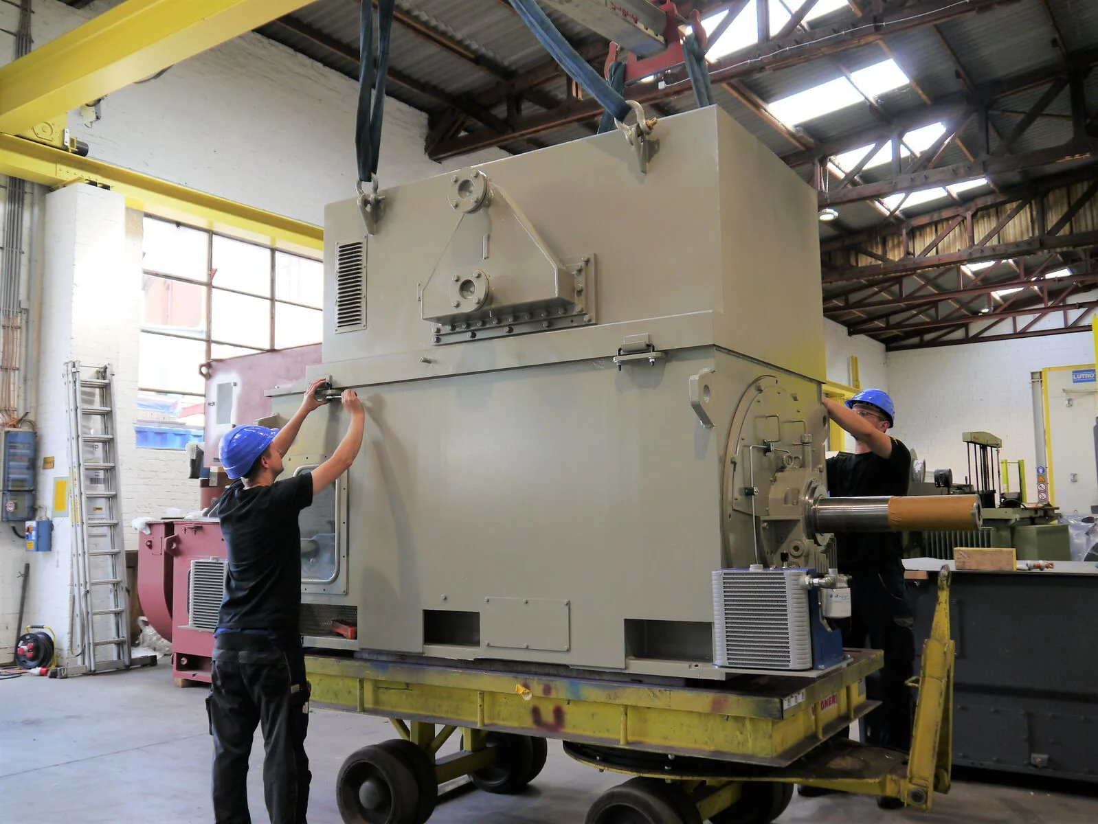 Motors for reciprocating compressors: Menzel Motors