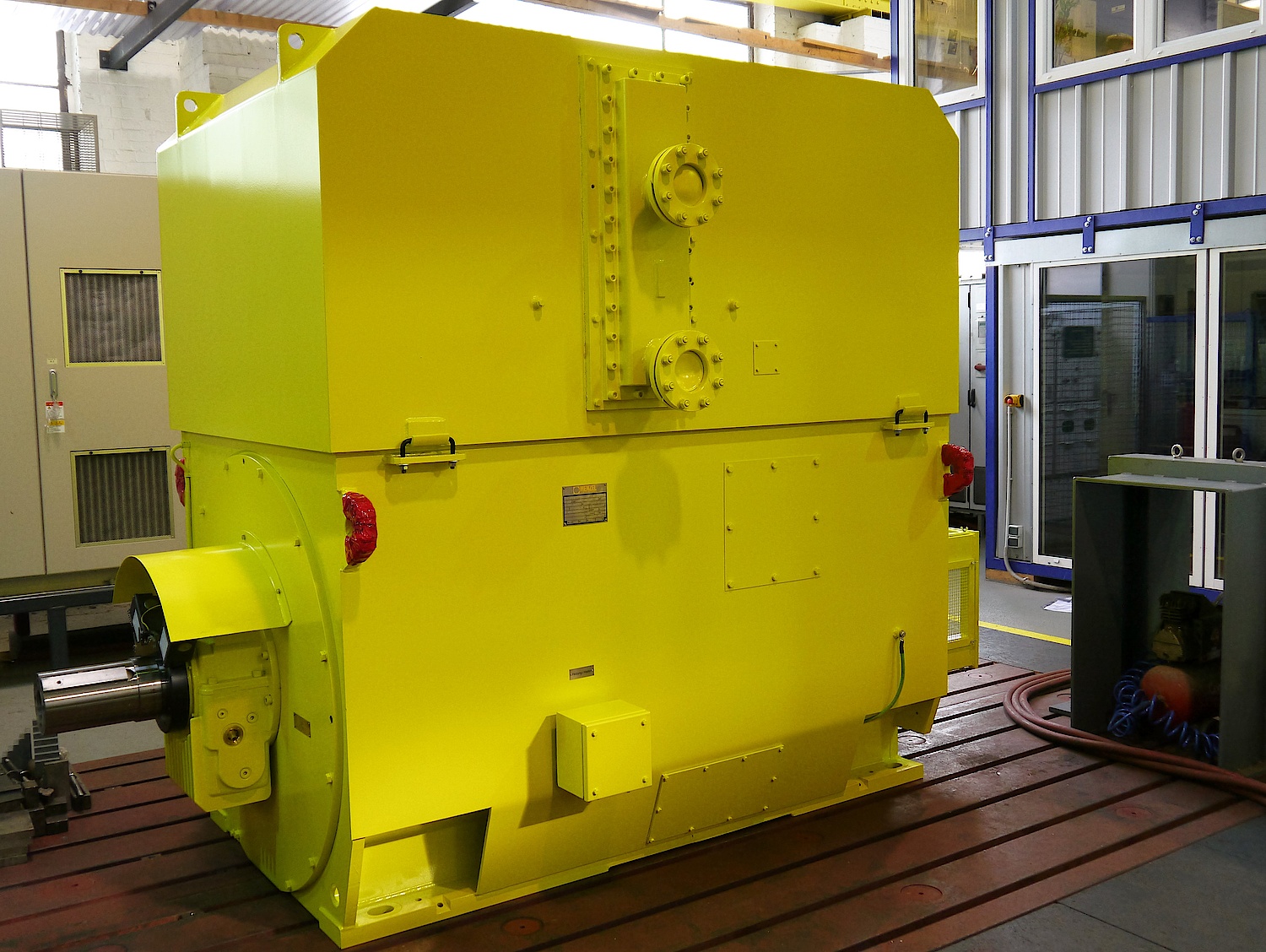 High voltage motors | up to 13.8 kV and 25 MW
