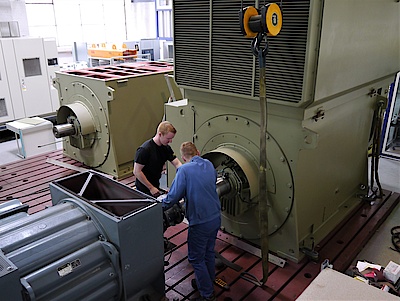 Asynchronous and synchronous generators | of up to 10 MVA