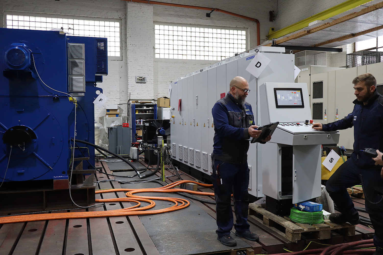 Complete motor-generator sets for test field: Menzel Motors