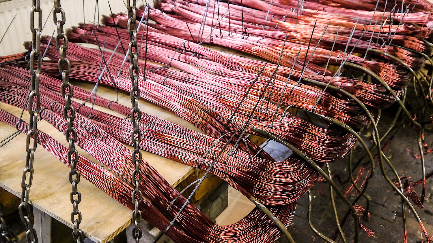 Electric motor production with high-quality windings