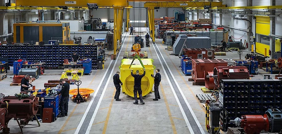 11000 V (11 kV) electric motors since 1927