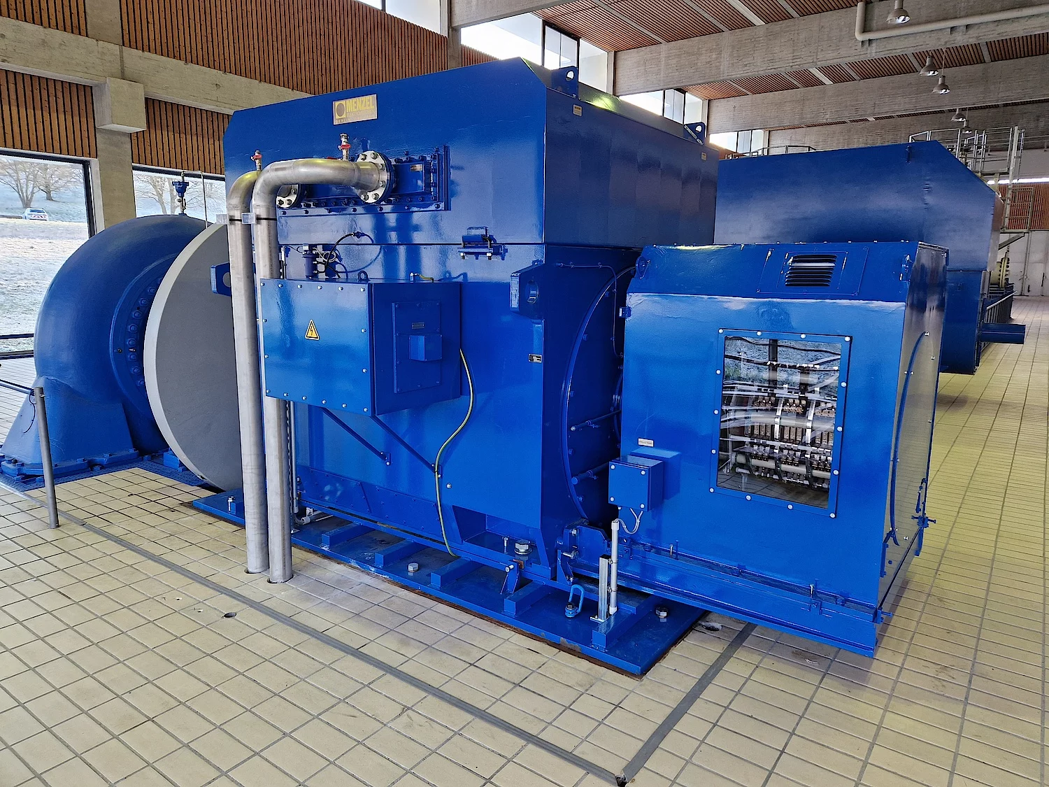 Slip-ring motors with brush lifting device