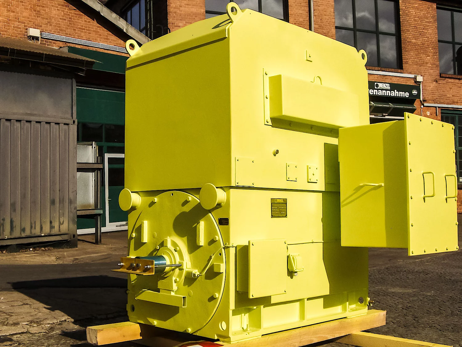 Water cooled electric Motors | IC 81W and IC 86W