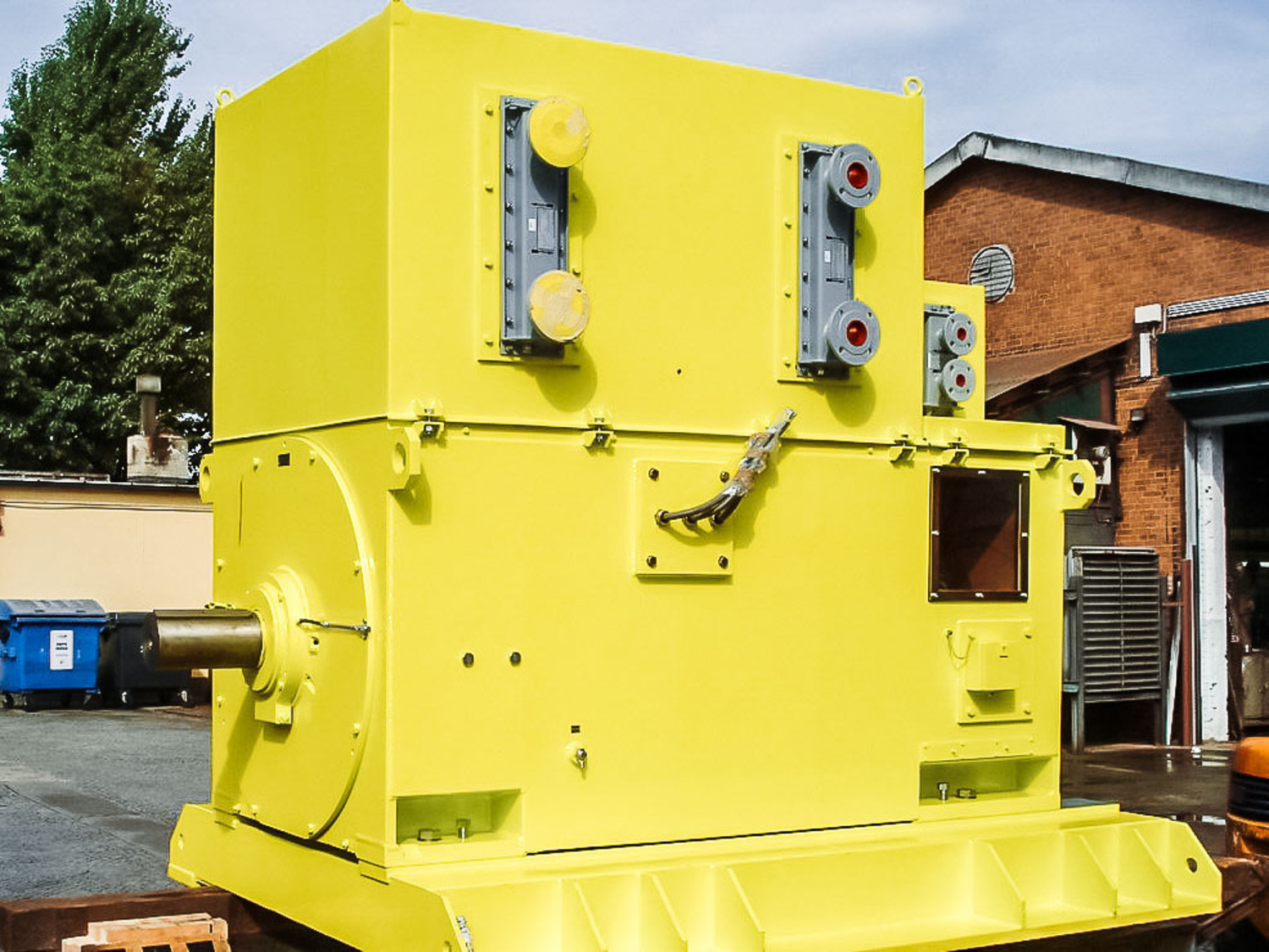 Water-cooled slip ring motors from 230 V to 13,800 V