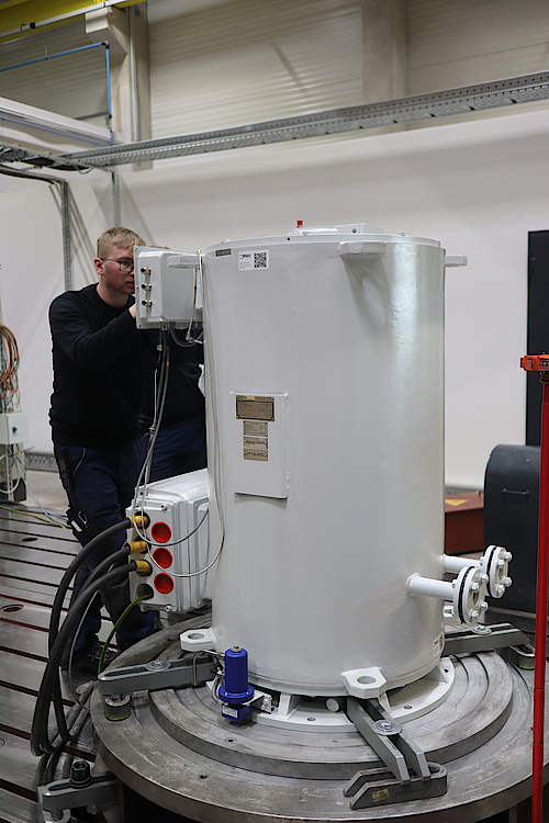 Water-cooled Bow Thruster Motors | IC71W: Menzel Motors
